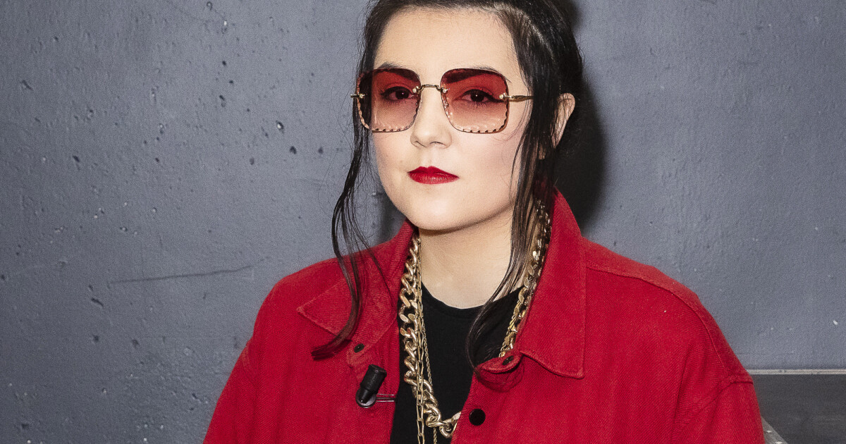 Hoshi : Changement de look qui annonce une"incroyable" nouvelle, sa ...