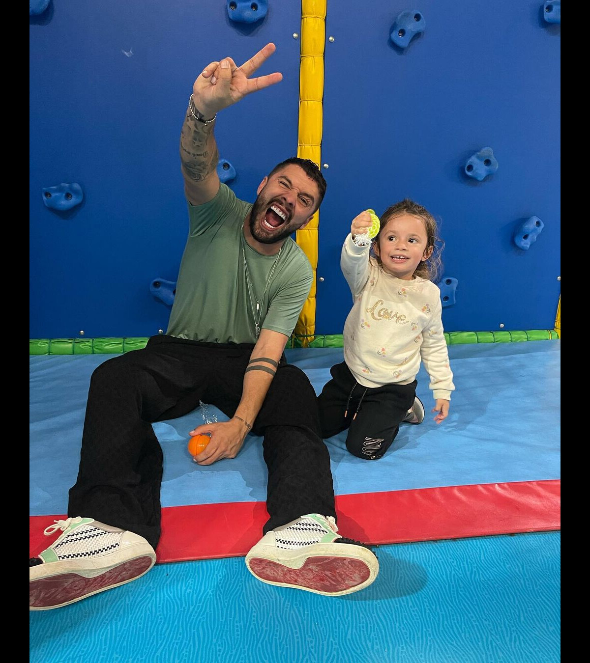 Photo : Kevin Guedj et sa fille Ruby sur Instagram. - Purepeople
