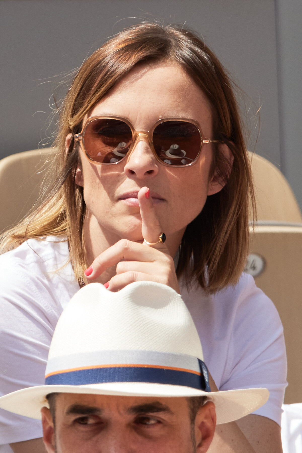 Photo : La belle journaliste et animatice Isabelle Ithurburu est en ...