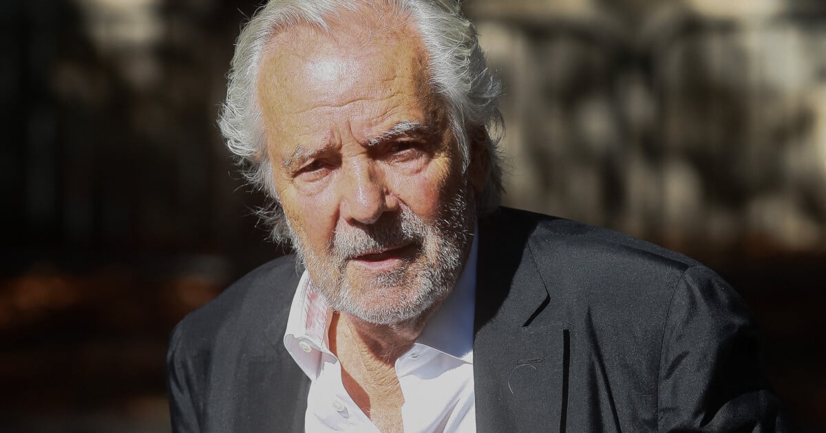 Pierre Arditi s'est écroulé sur scène ! Scène inquiétante en pleine ...