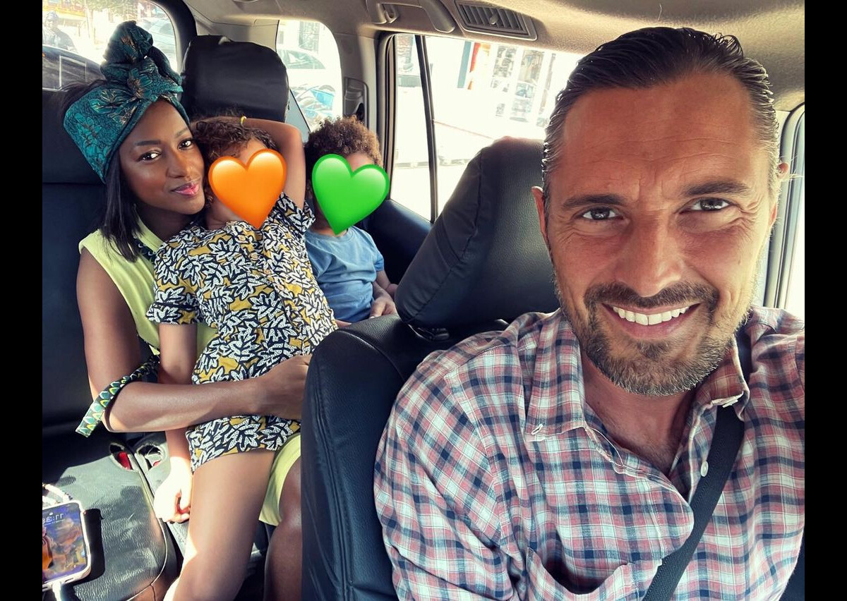Photo : Vincent Cerutti et Hapsatou Sy avec leurs enfants - Purepeople