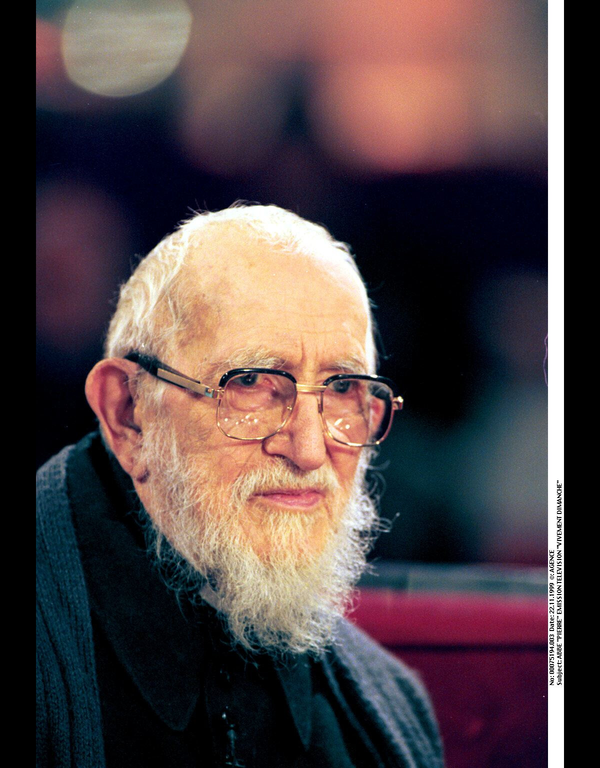 Photo : Il incarne l'Abbé Pierre dans le film du même nom. Abbé Pierre ...