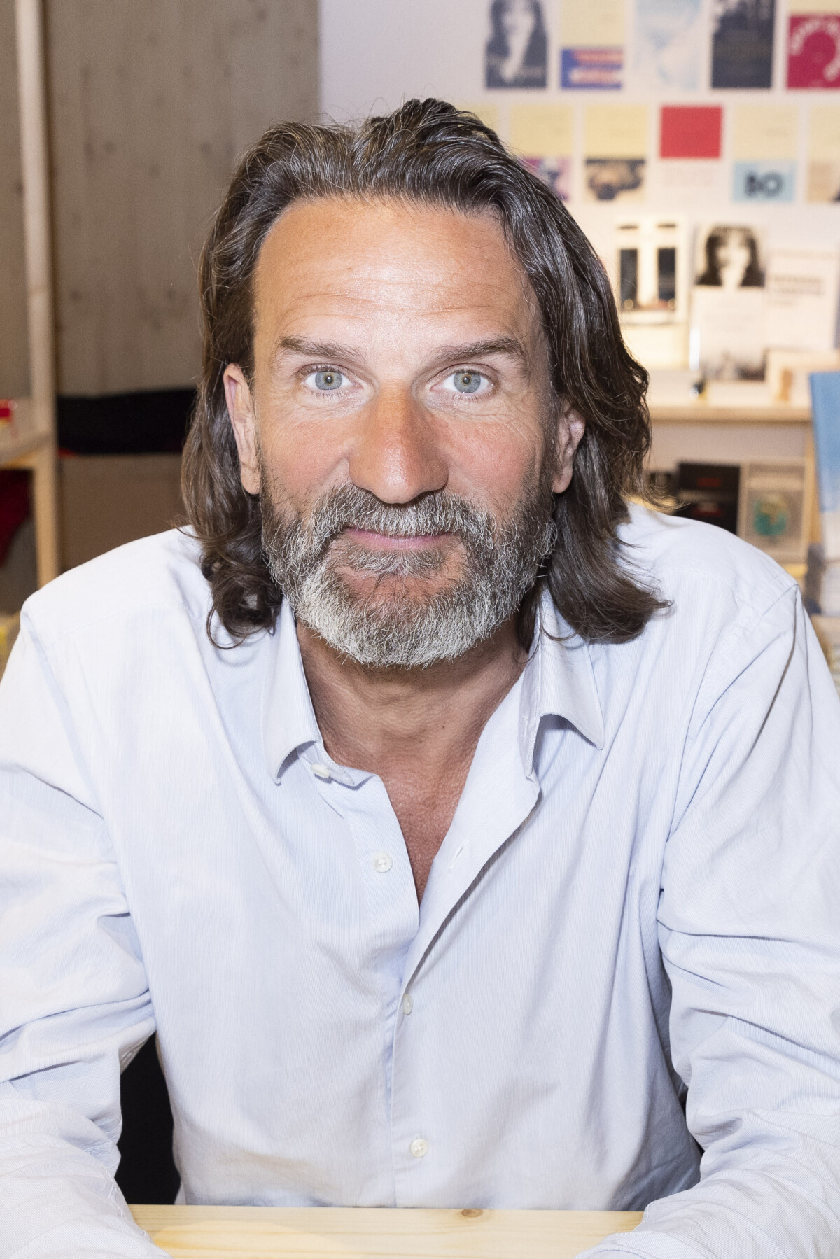 Photo : Frédéric Beigbeder - Festival du Livre de Paris 2022 au Grand ...