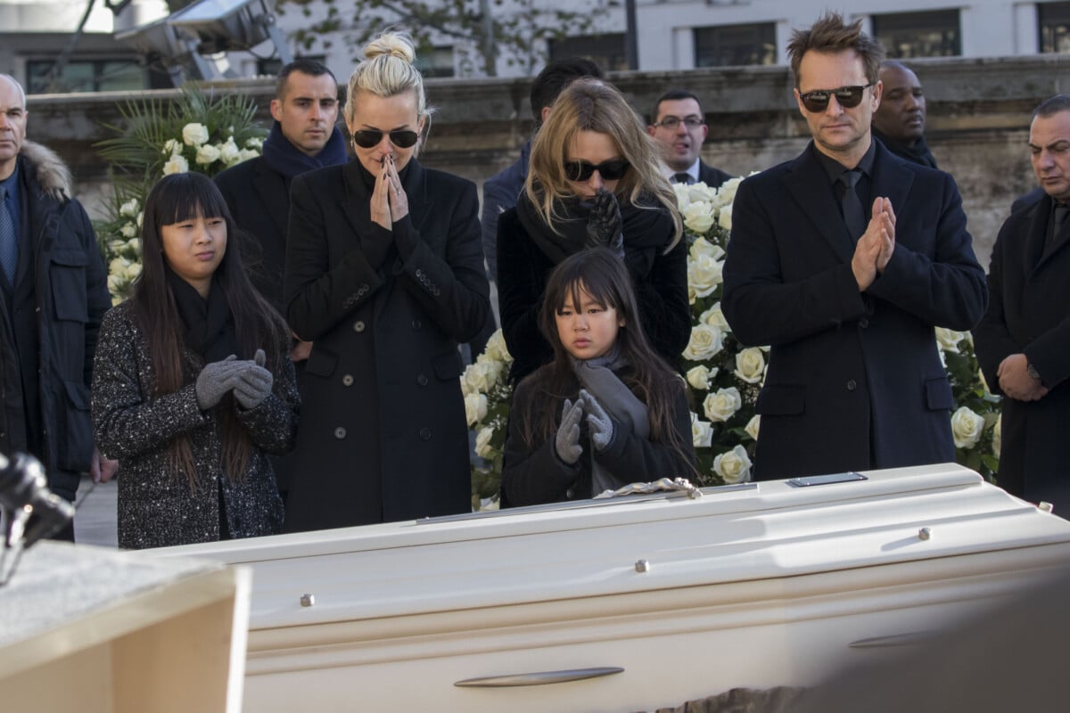 Photo : Laeticia Hallyday, ses filles Jade et Joy, Laura Smet et David ...
