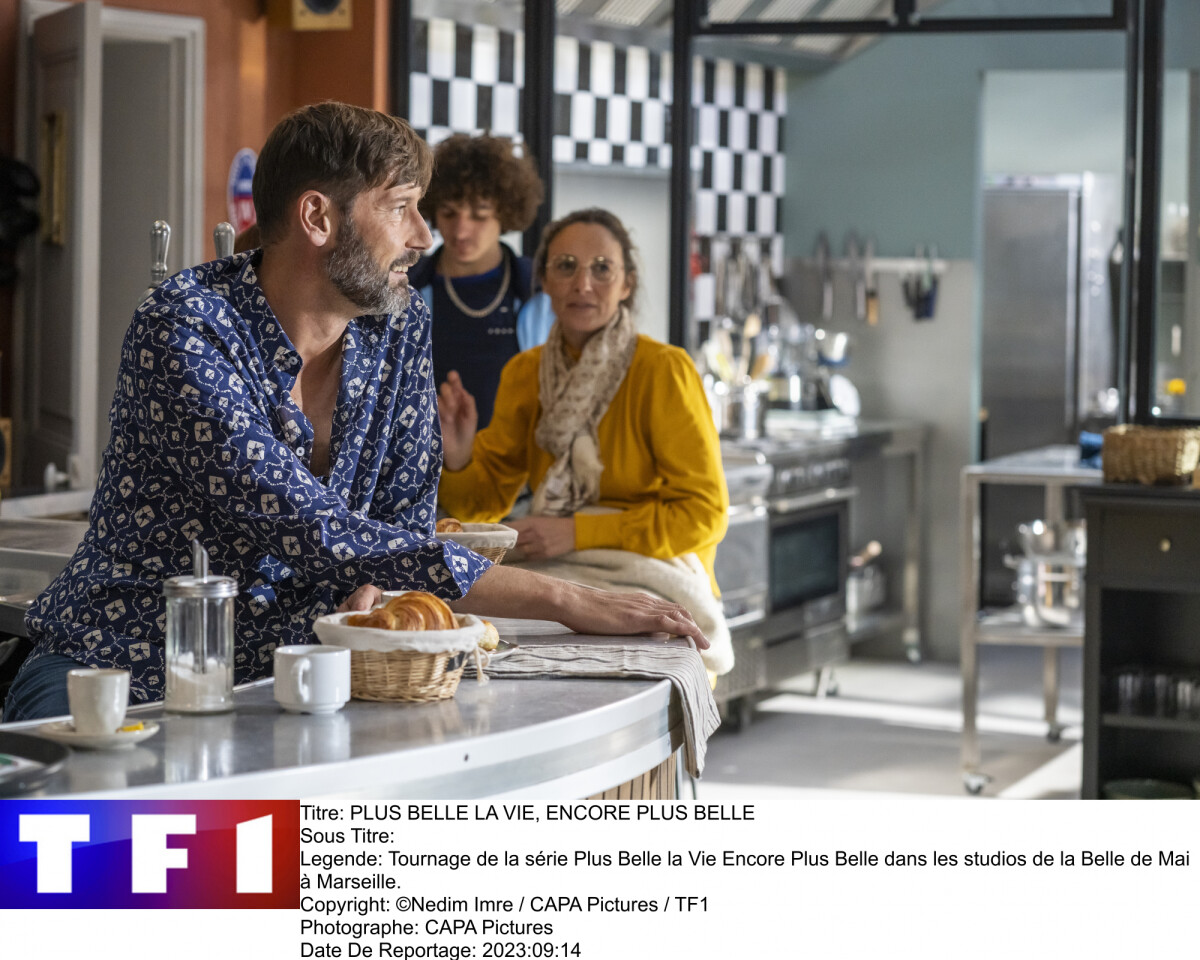 Photo : Laurent Kérusoré et Tim Rousseau sur le tournage de la série ...