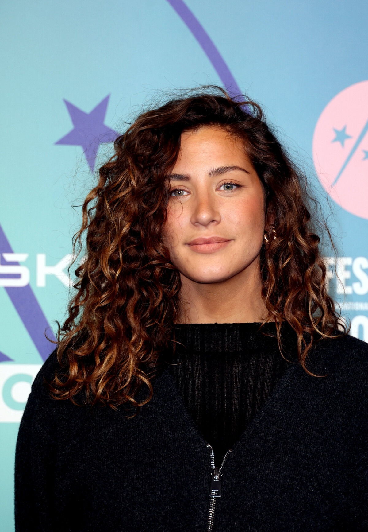 Photo : Manon Azem pour le film "Mercato" au photocall des arrivées de ...