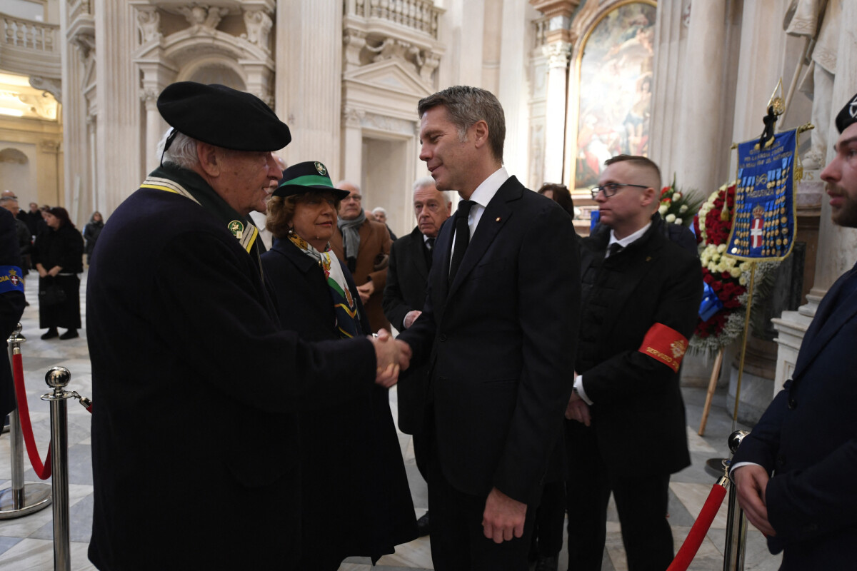 Photo : Le prince Emmanuel-Philibert de Savoie - Veillée funèbre du ...