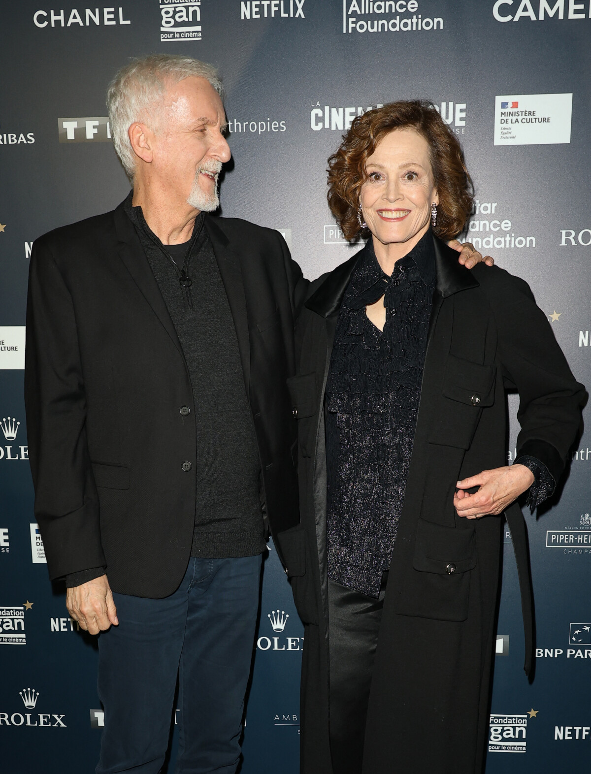 Photo : James Cameron et Sigourney Weaver - Vernissage de l'exposition ...