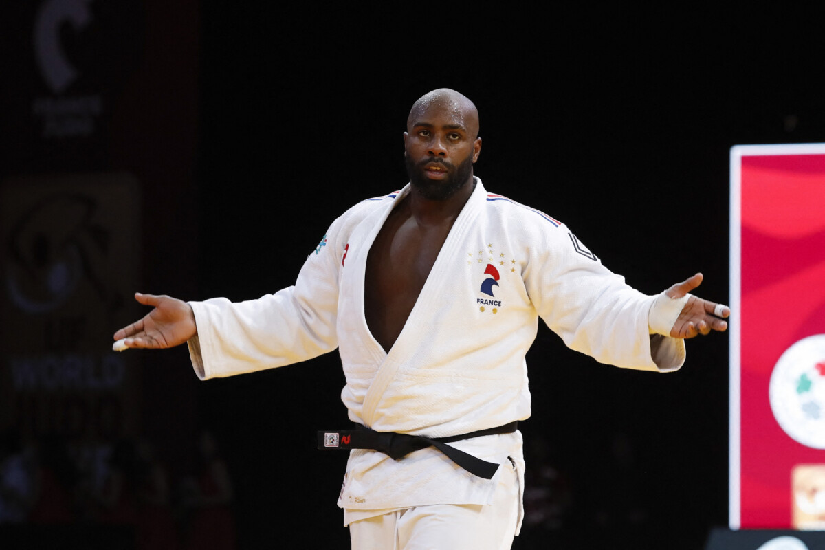 Photo : Teddy Riner (FRA) Vs Minjong Kim (KOR) - Judo : Le Paris Grand ...
