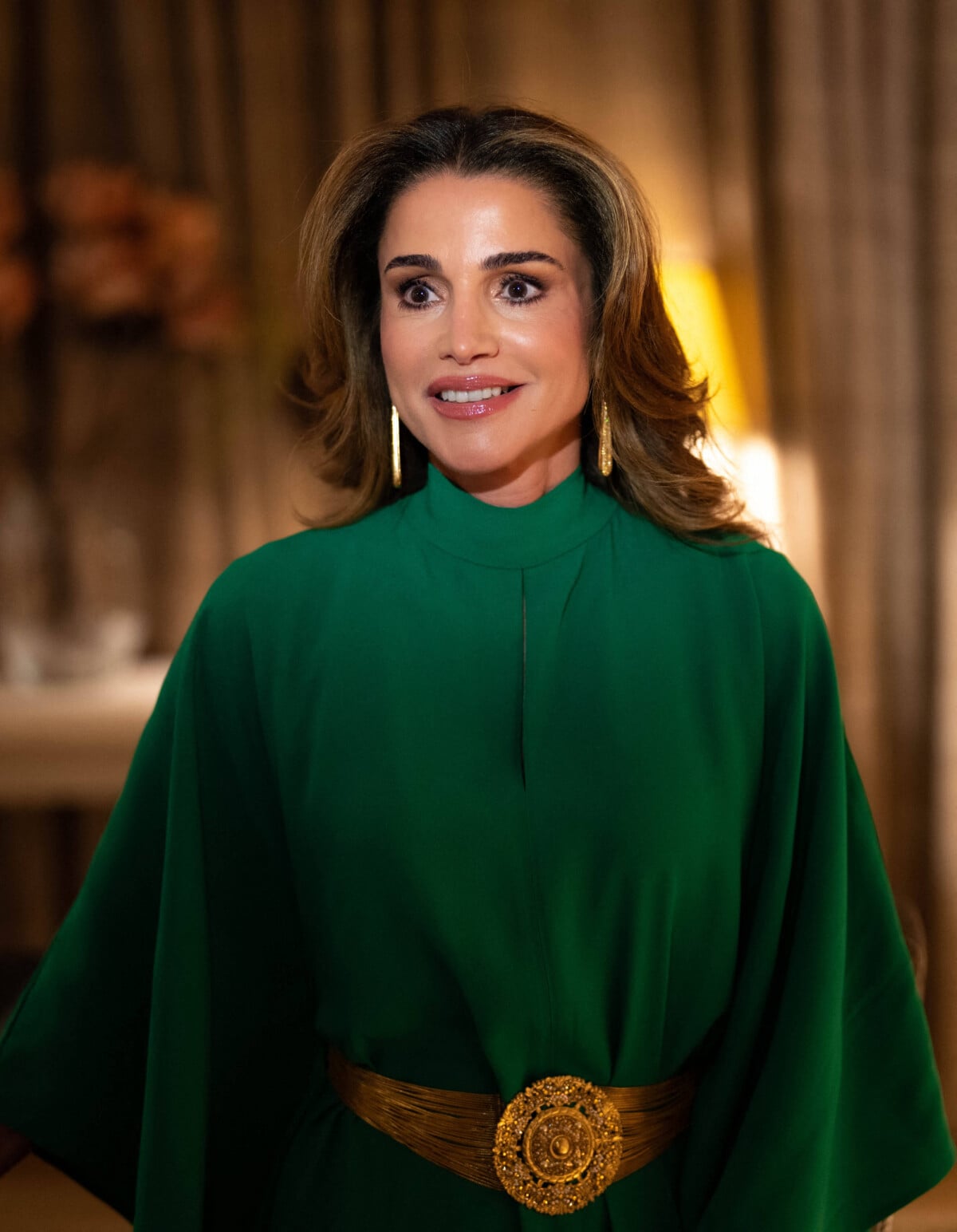 Photo : Queen Rania, Official photos for her 53rd birthday in Amman ...