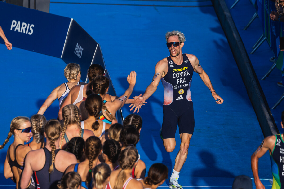 Photo : Dorian Coninx (FRA) Cassandre Beaugrand (FRA) au triathlon relais mixte lors de l ...