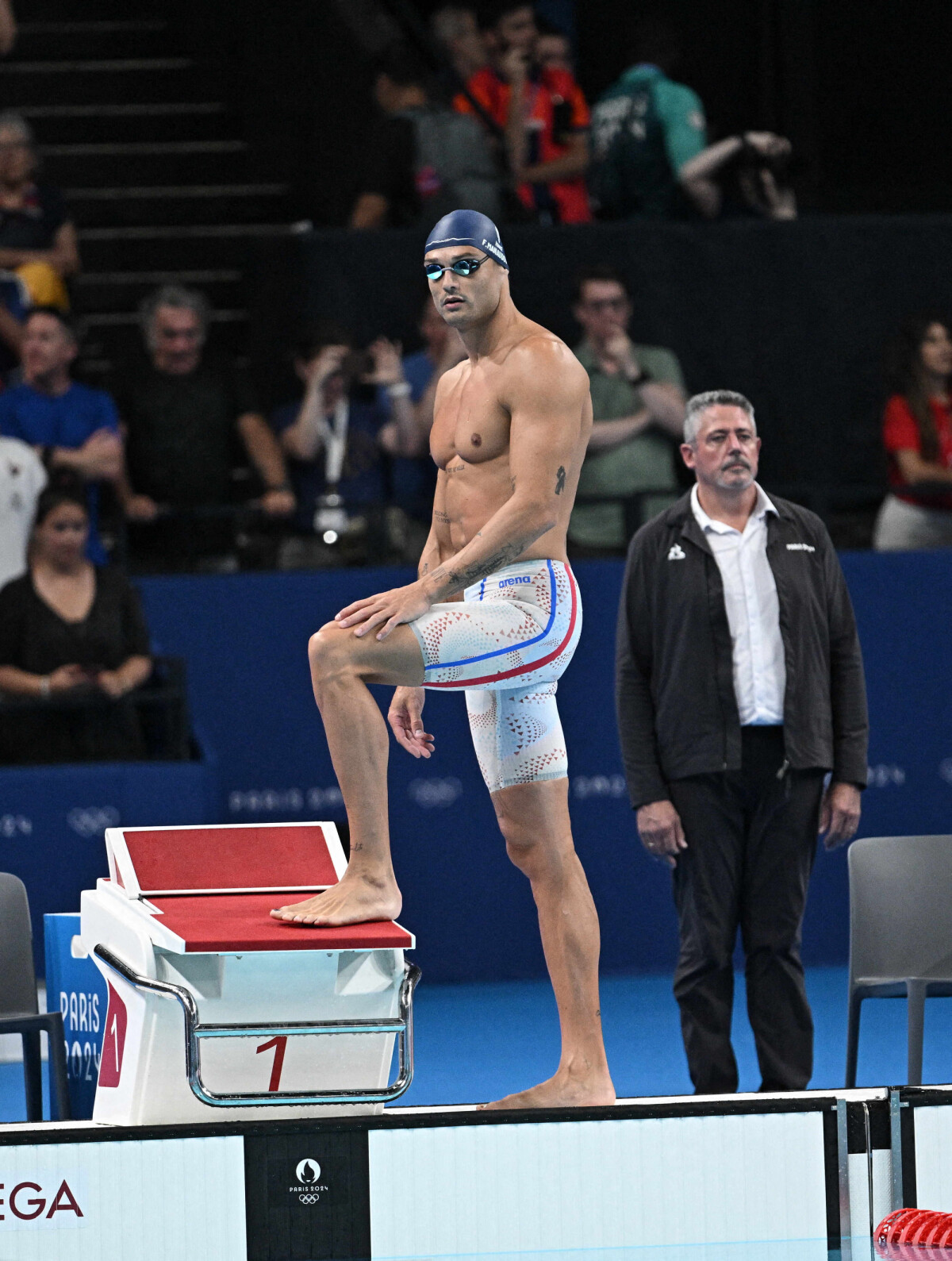 Vidéo : Laure Manaudou prise par l'émotion avant la course de son frère ...