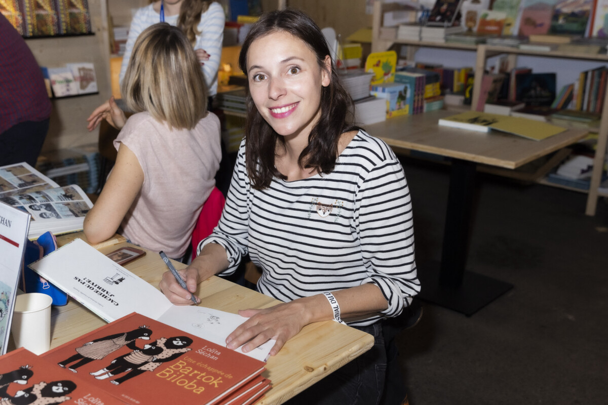 Photo : Lolita Séchan au Festival du Livre de Paris au Grand Palais ...