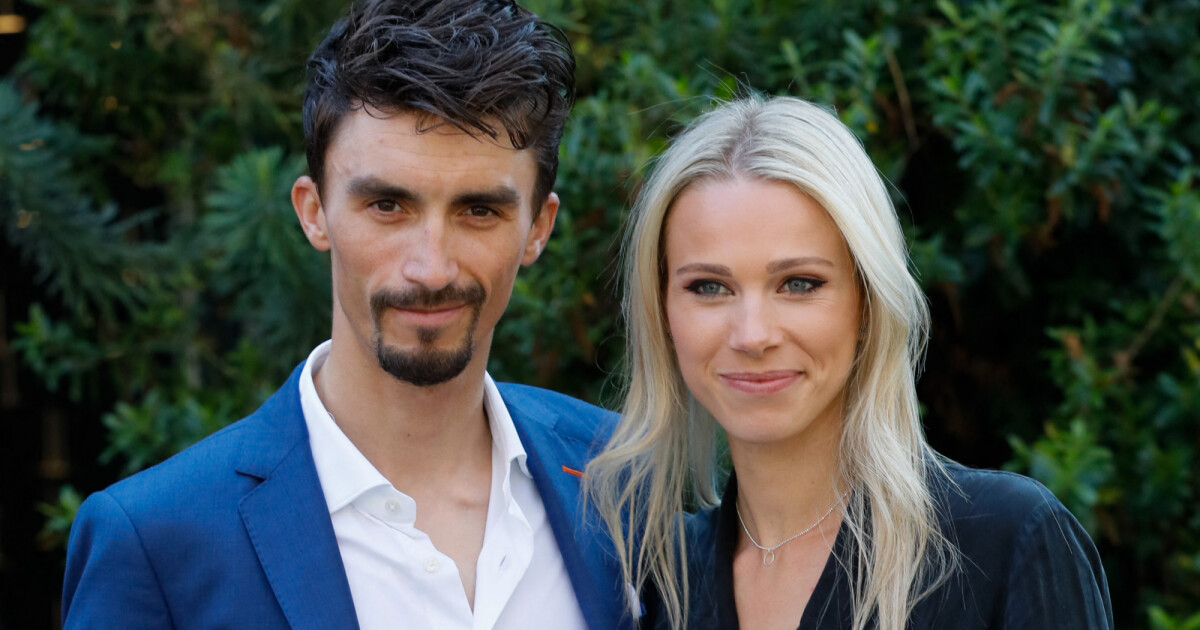 Marion Rousse en "mode touriste" avec l'adorable Nino, son portrait ...