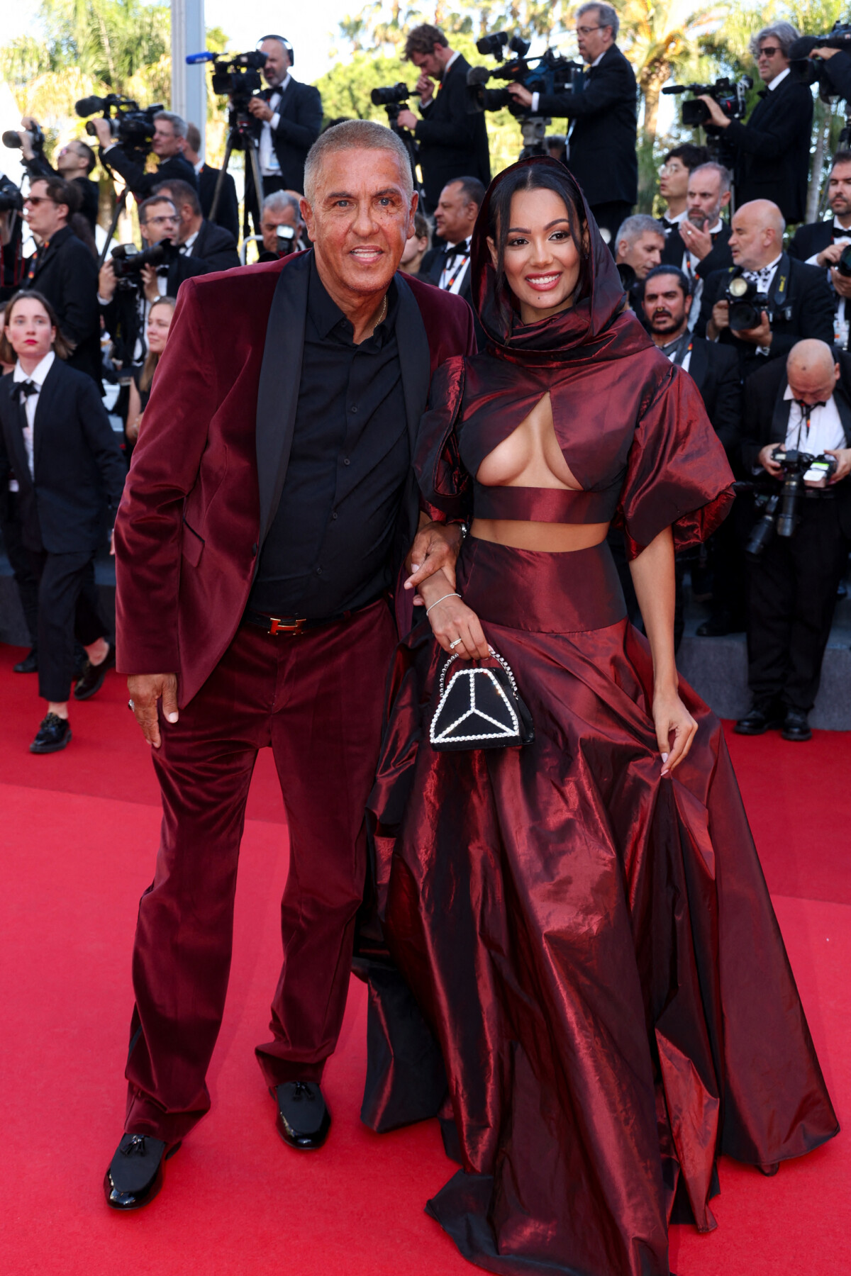 Photo : Samy Naceri et Sofia Athena - Montée des marches pour la ...