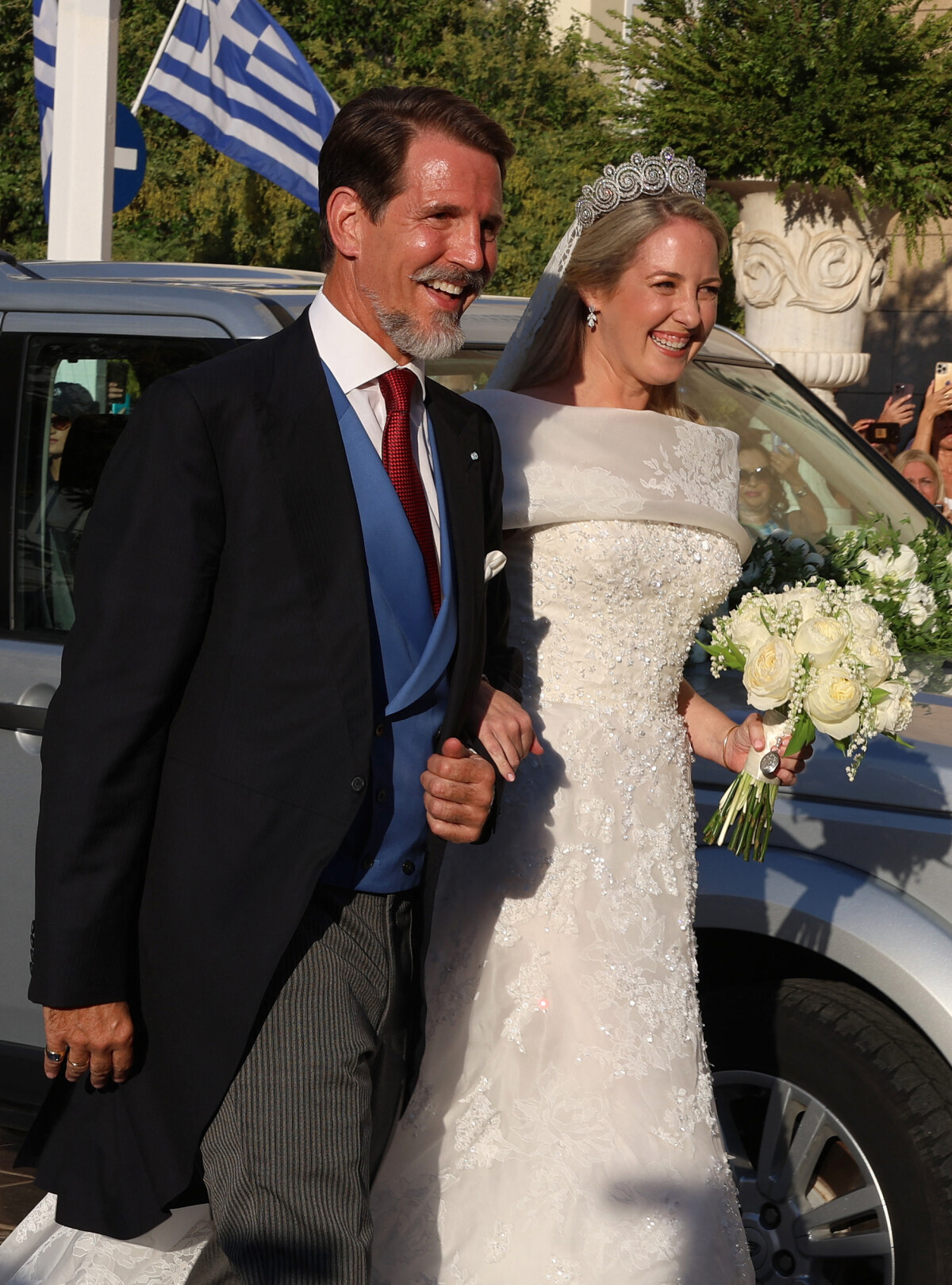 Photo : Pavlos, le frère de Théodora, l'a accompagnée à l'autel ...