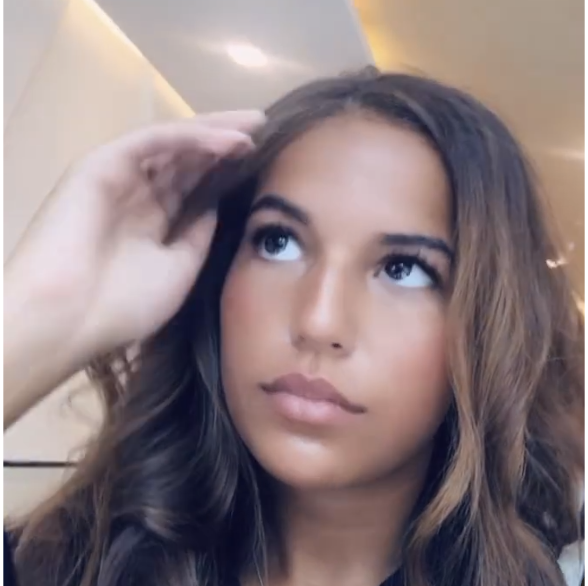 Photo : Kenza Poupette est une célèbre influenceuse française résidant ...