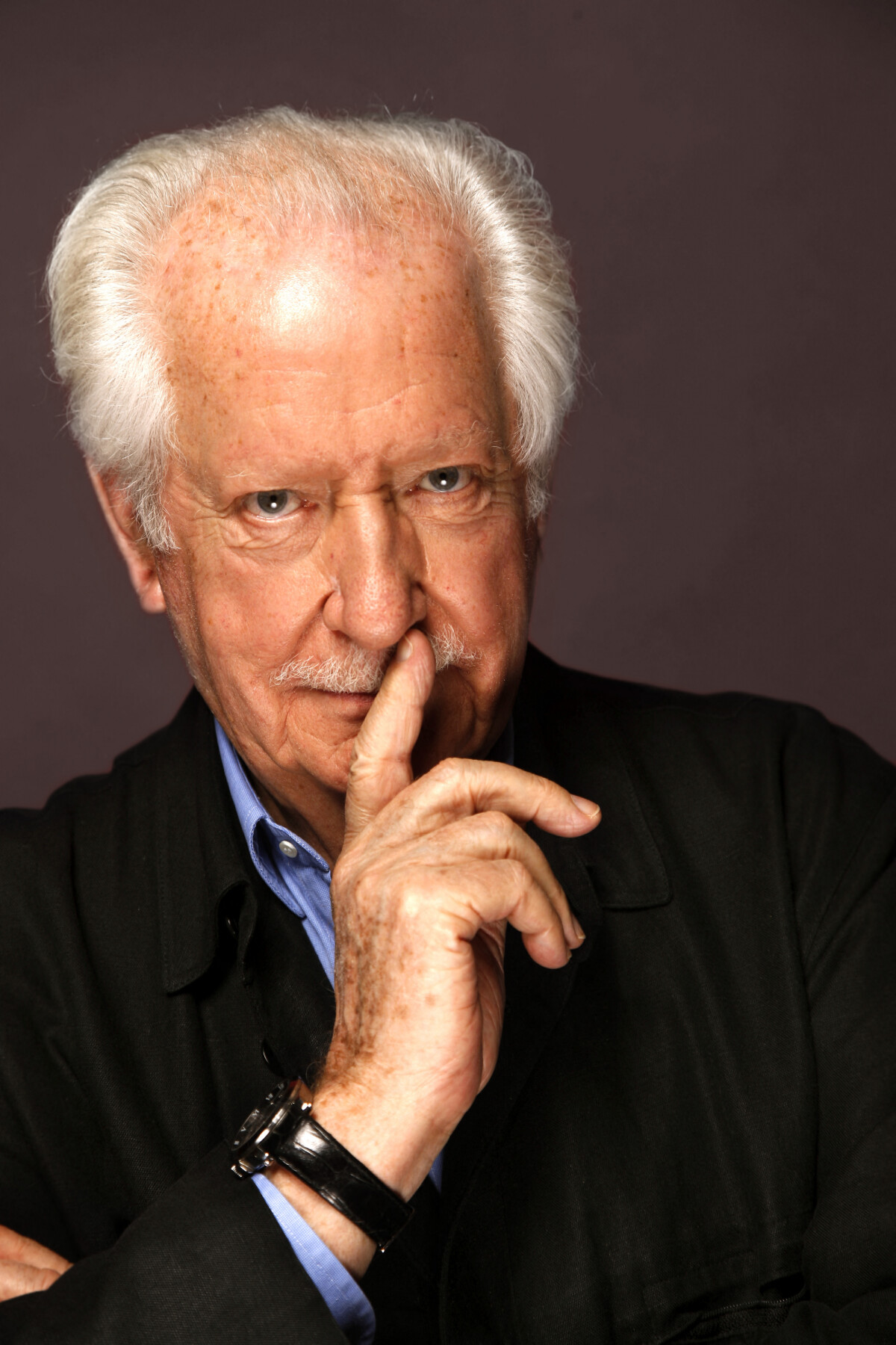 Photo : Pierre Bellemare pose lors d'une séance photo à Paris, France ...