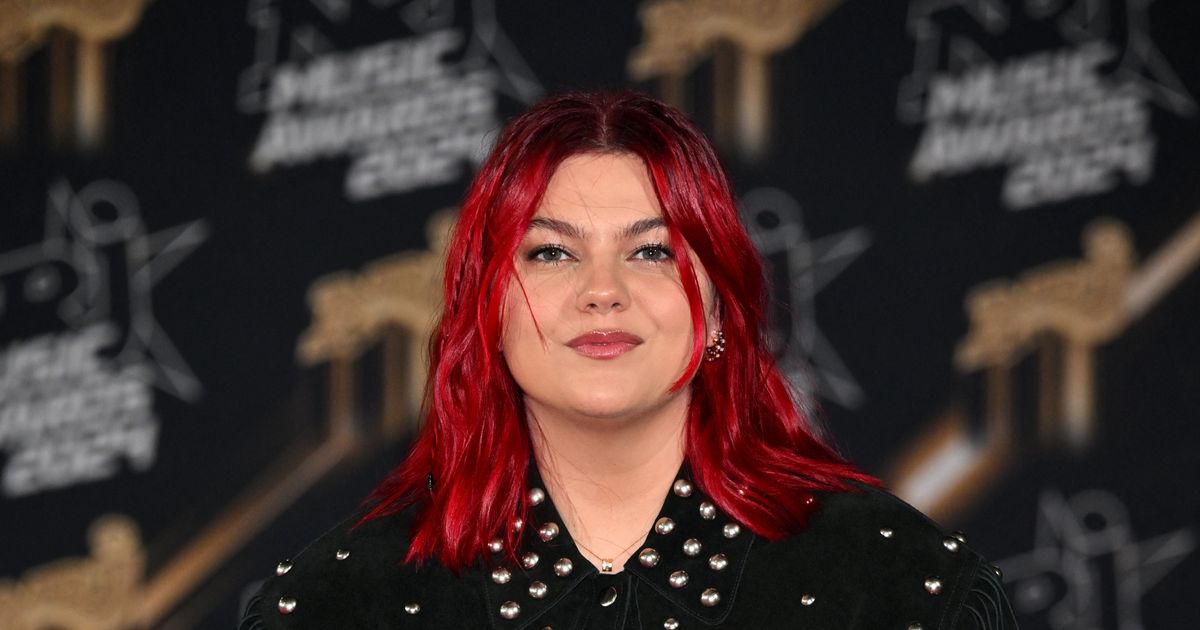 Louane dévoile sa ressemblance avec Esmée, sa fille cachée du regard du ...