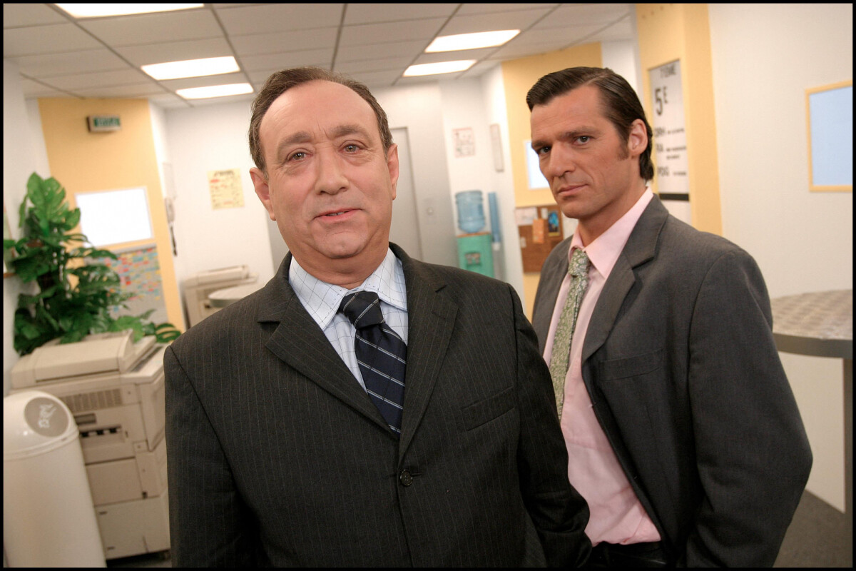 Photo : 'Camera Cafe', 2003 Gerard Chaillou Yvan Le Bolloc'h - Purepeople