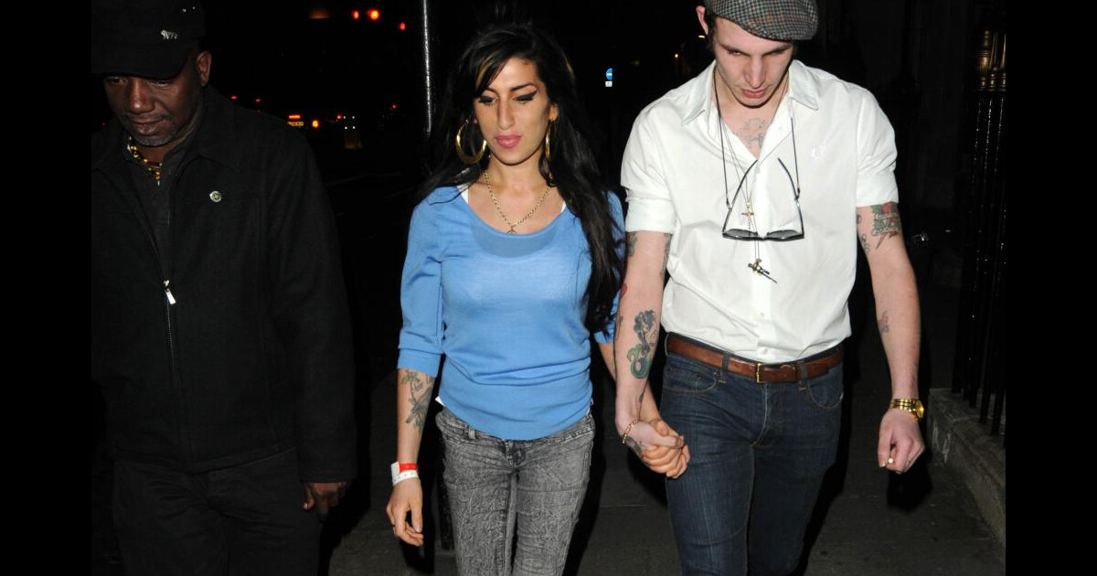 Amy Winehouse, main dans la main avec son ex-mari Blake Fielder-Civil ...