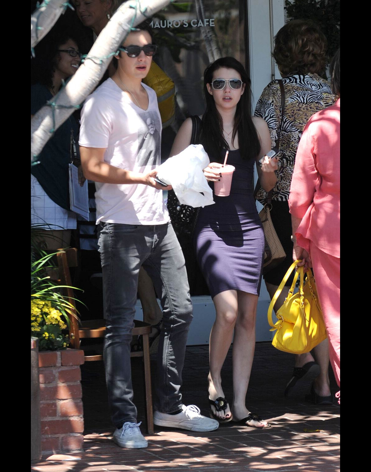 Photo : Emma Roberts et Dathan Kuppin à Los Angeles, le 25 août 2010 ...