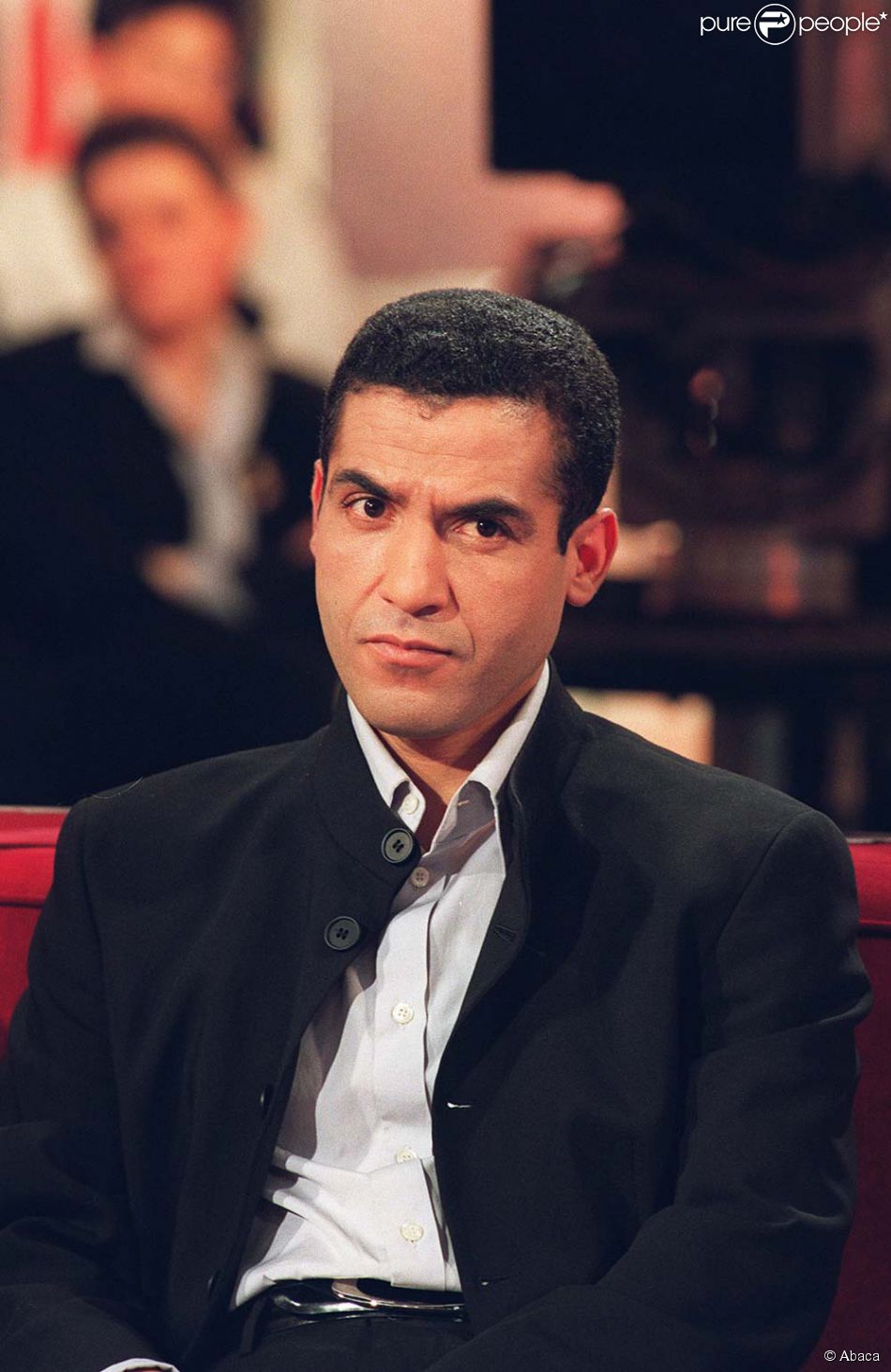 Cheb Mami sur le plateau de Vivement Dimanche, janvier 2000 - Purepeople