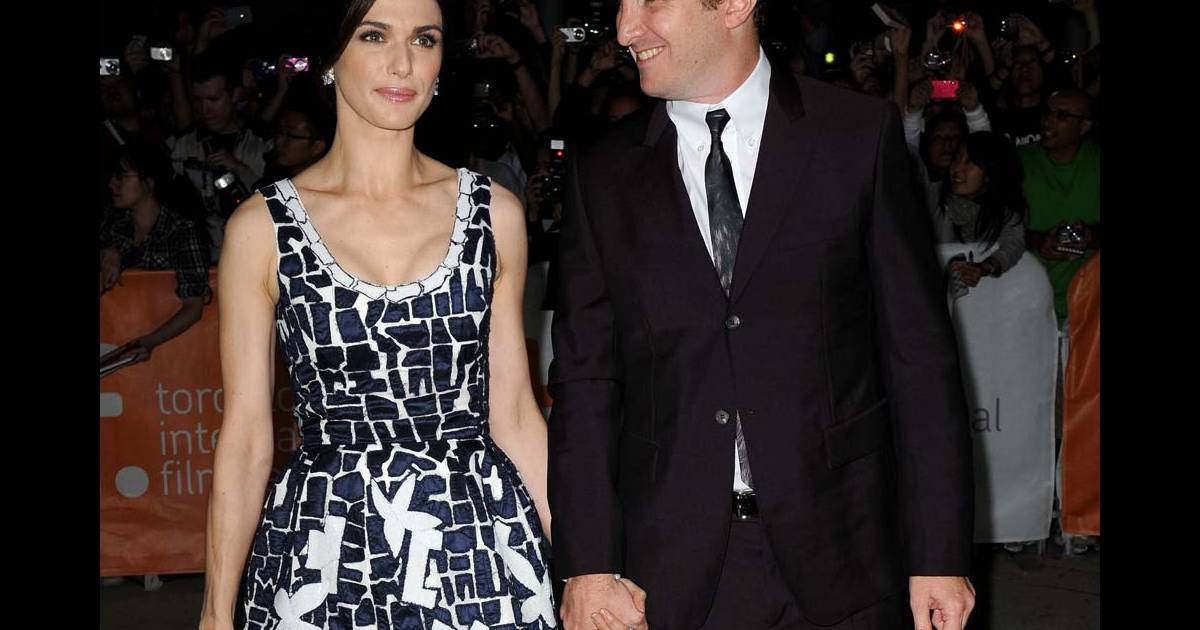 Rachel Weisz et Darren Aronofsky à Toronto, en septembre 2010. - Purepeople Rachel Weisz et Darren Aronofsky à Toronto, en septembre 2010. - Purepeople