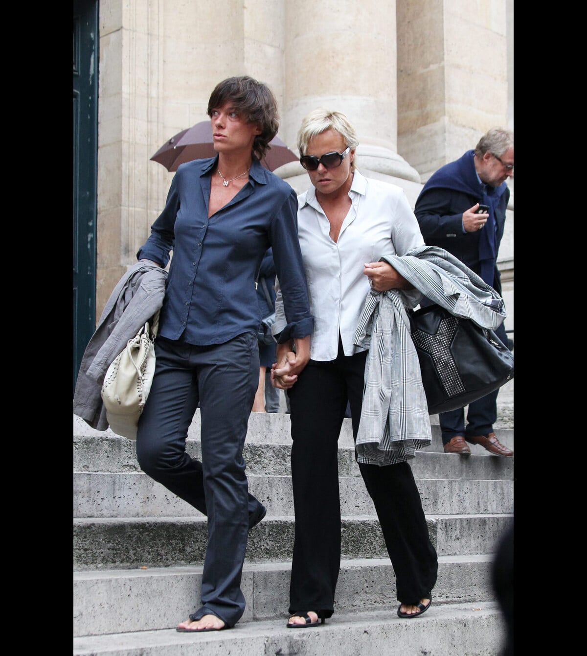 Photo : Muriel Robin et sa compagne Anne Le Nen lors de la messe en ...