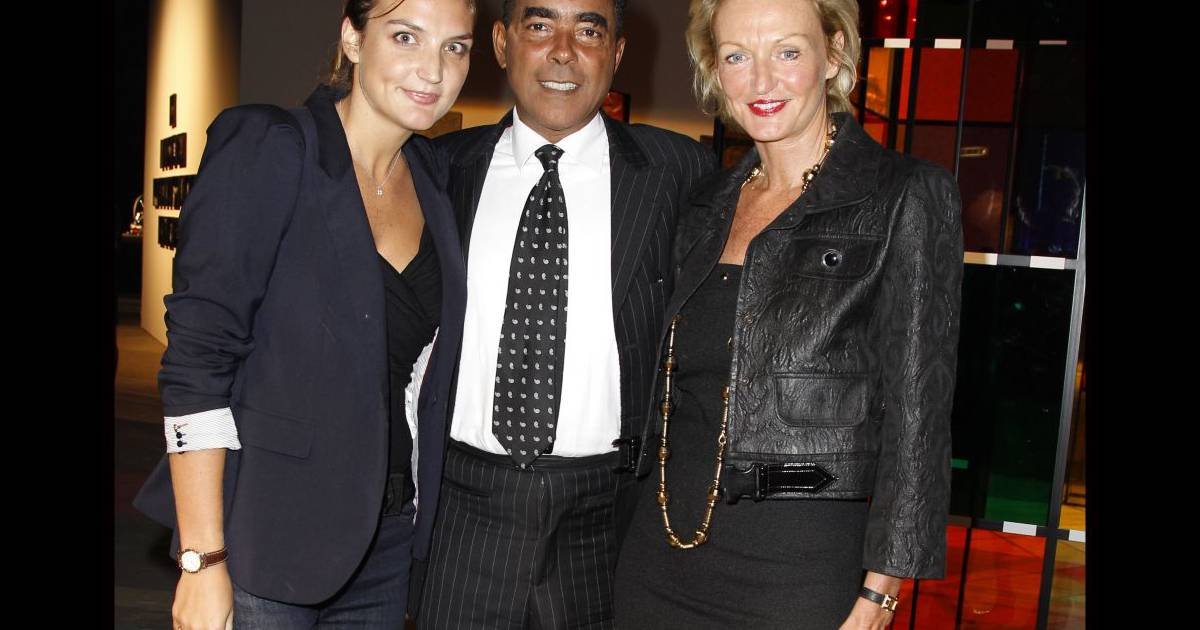 Anne de Bourbon Sicile, sa fille et Alex Ursulet durant les 25 ans de ...