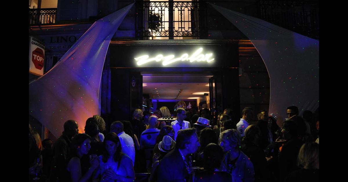 Inauguration du Zaza Bar, à Paris, le 3 octobre 2011. - Purepeople