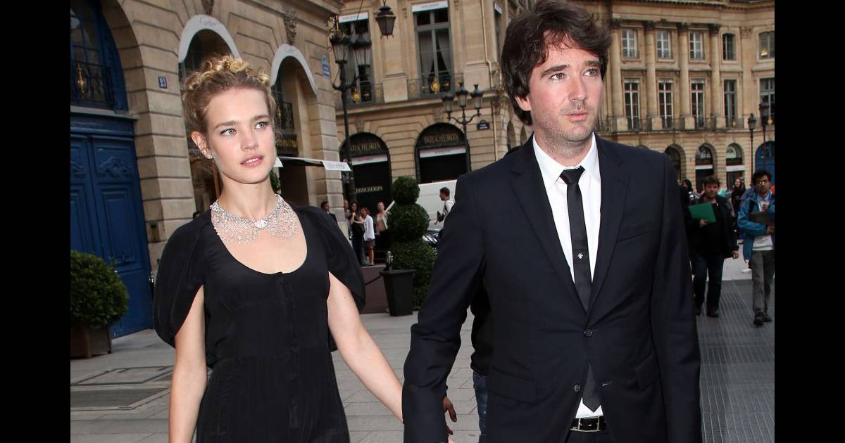 Natalia Vodianova et son compagnon Antoine Arnault arrivent à l ...