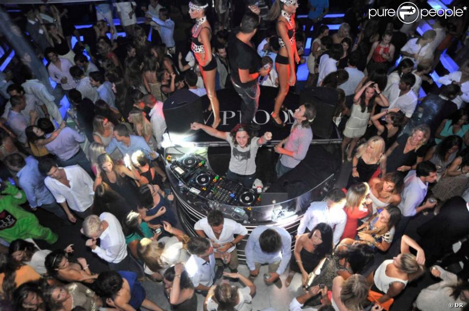 DJ Mosey, Pierre Sarkozy, a mis le feu derrière les platines du VIP ...