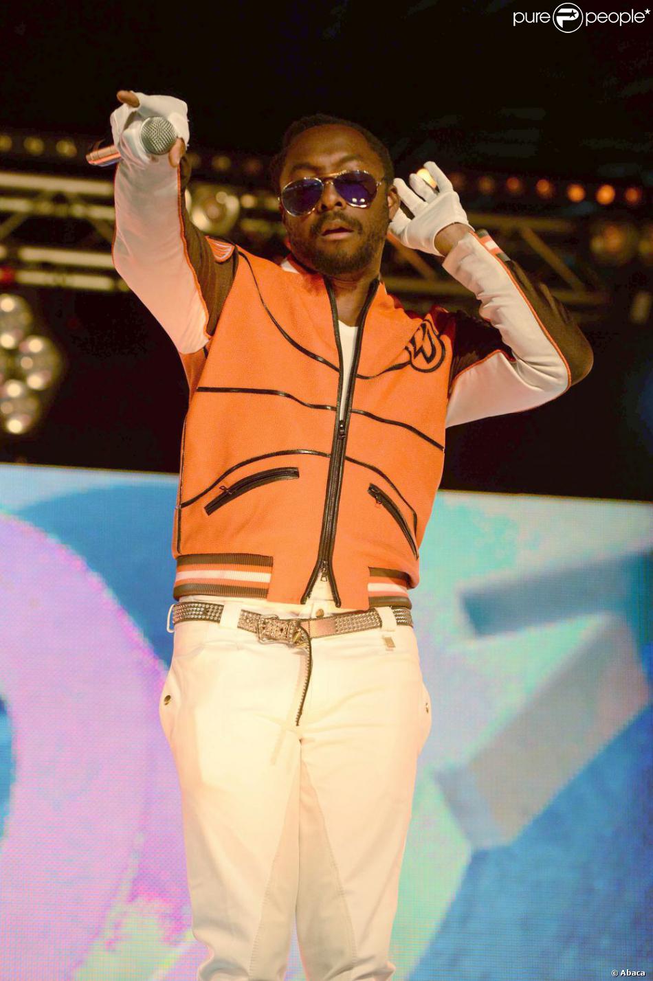 Will.i.am sur la scène du BBC Radio 1 Hackney Weekend 2012 à Londres ...