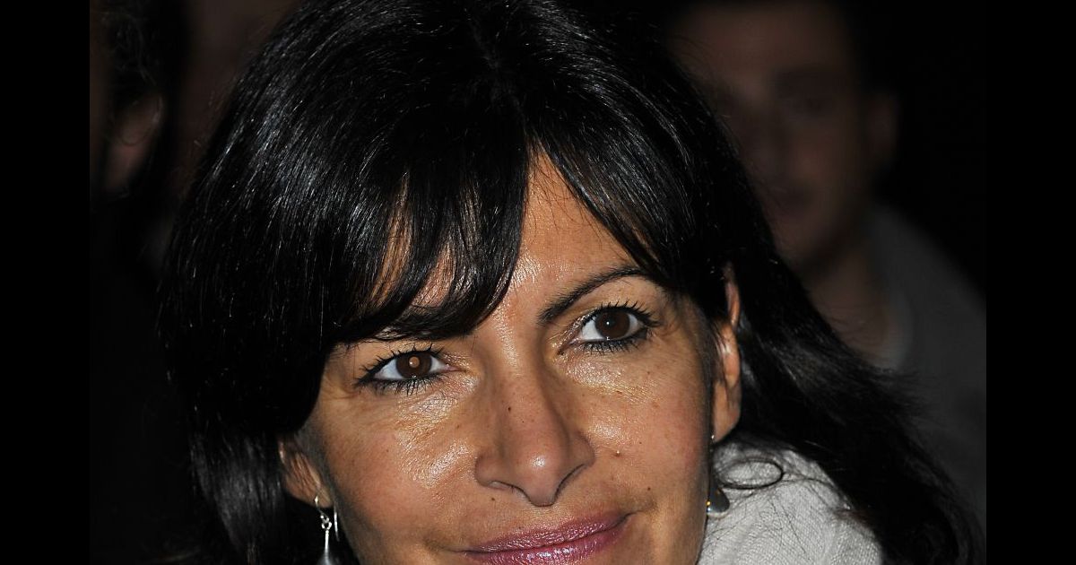 Anne Hidalgo à Paris, le 1er décembre 2011. - Purepeople