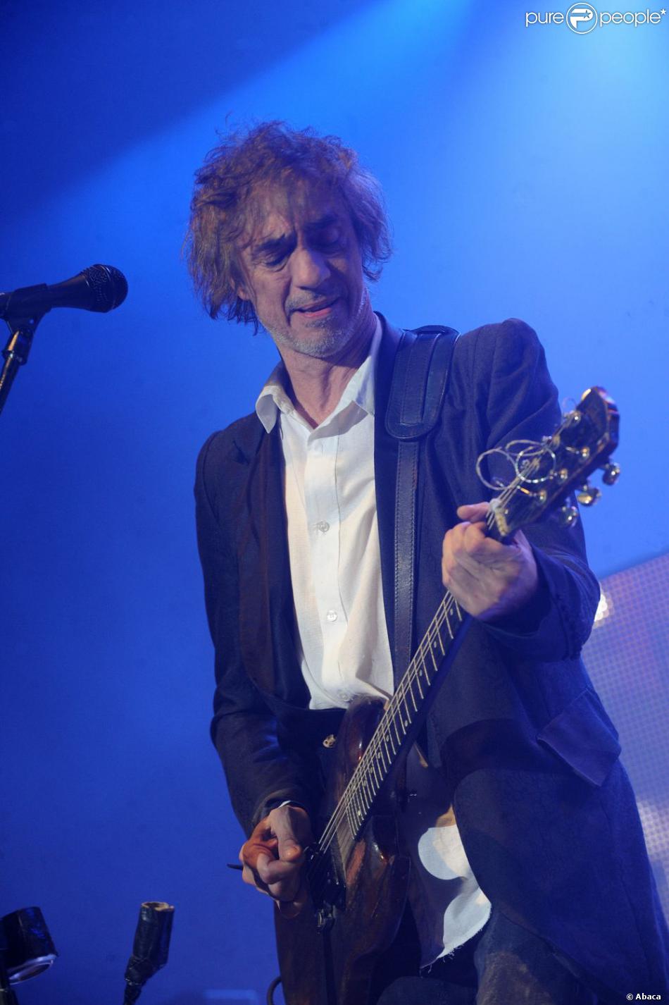 Louis Bertignac à Paris, le 15 février 2012. - Purepeople