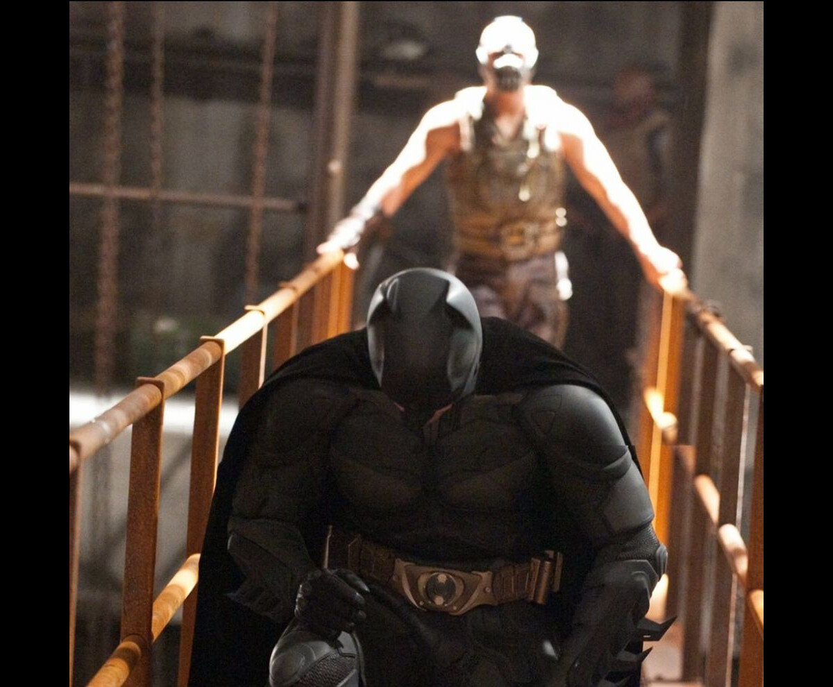Photo : Chris Nolan dirige The Dark Knight Rises et une scène de ...