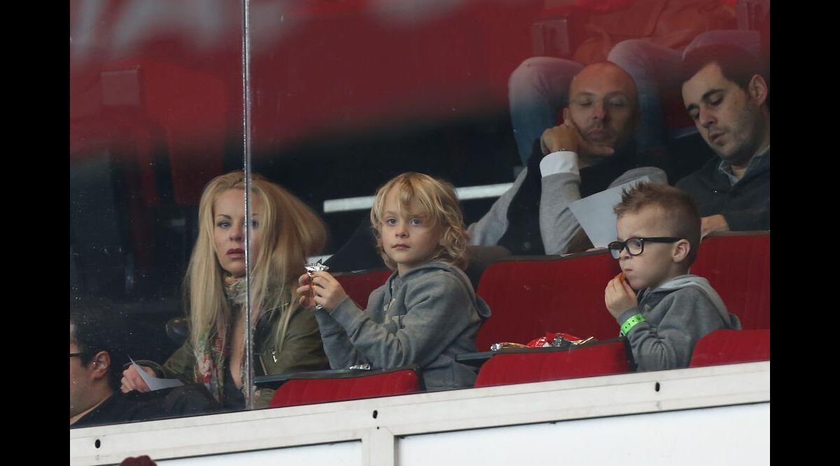 Photo : Helena Seger et ses deux fils Maximilian et Vincent assistent à ...