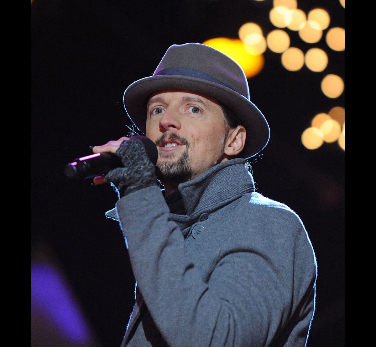 Photo : Jason Mraz a chanté à la 90e cérémonie annuelle d'illumination ...