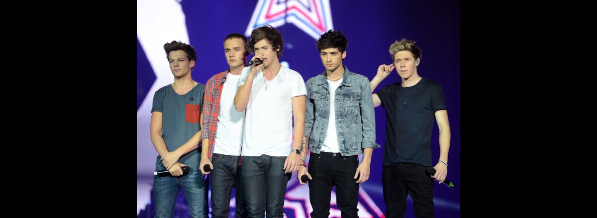 Photo : Le groupe One Direction, le 8 décembre 2012, pour le concert ...
