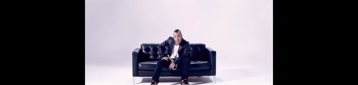 Photo : Willy Denzey dans son nouveau clip pour le single Invasian ...
