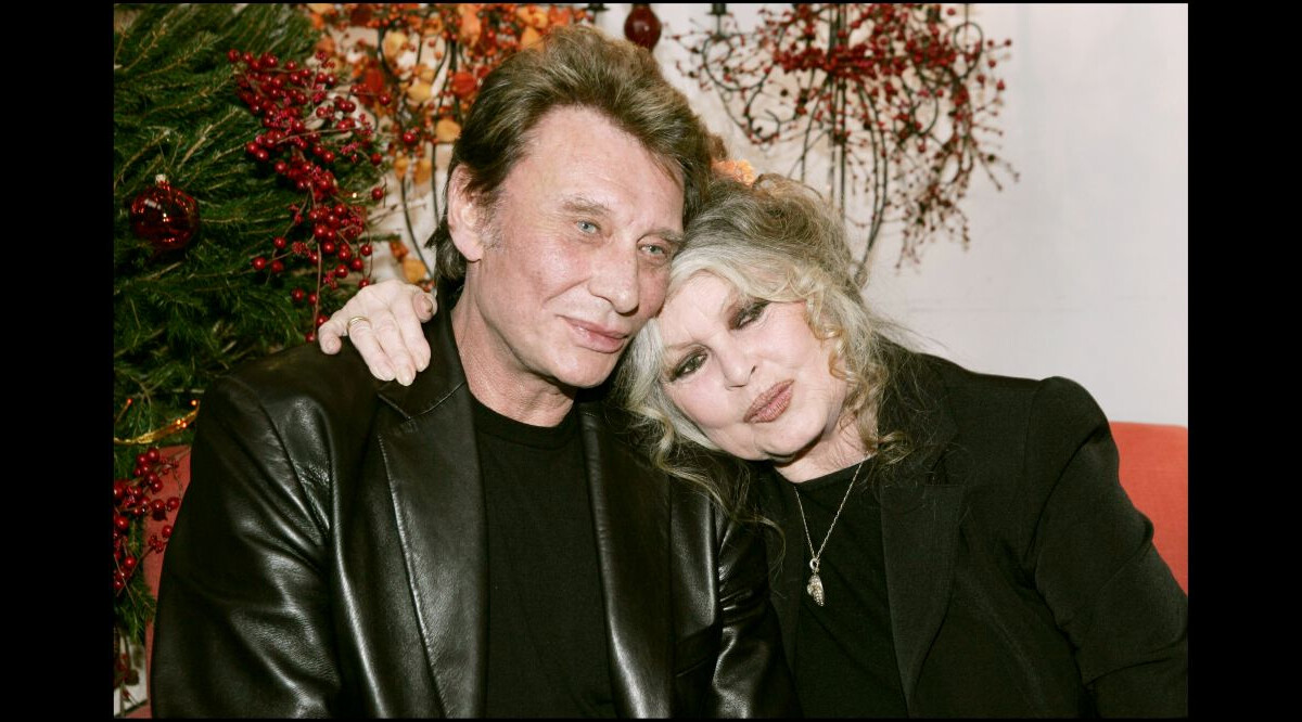 Photo : Johnny Hallyday et la mythique actrice Brigitte Bardot réunis ...