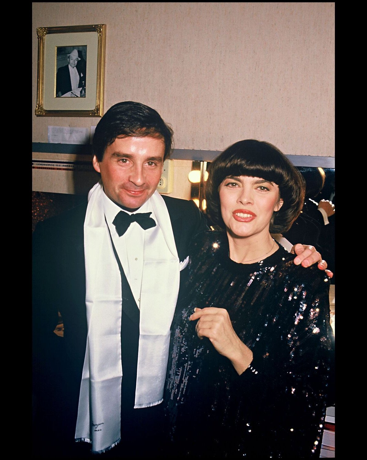Photo : Mireille Mathieu et Thierry Le Luron à Paris le 14 janvier 1986 ...