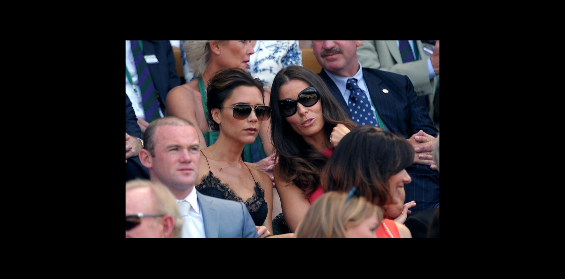 Victoria Beckham glamour avec Wayne et Coleen Rooney pour le sacre d ...