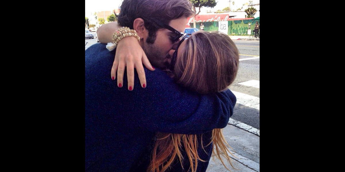 Photo : Martin Médus et Natasha Oakley : amoureux passionnés - Purepeople