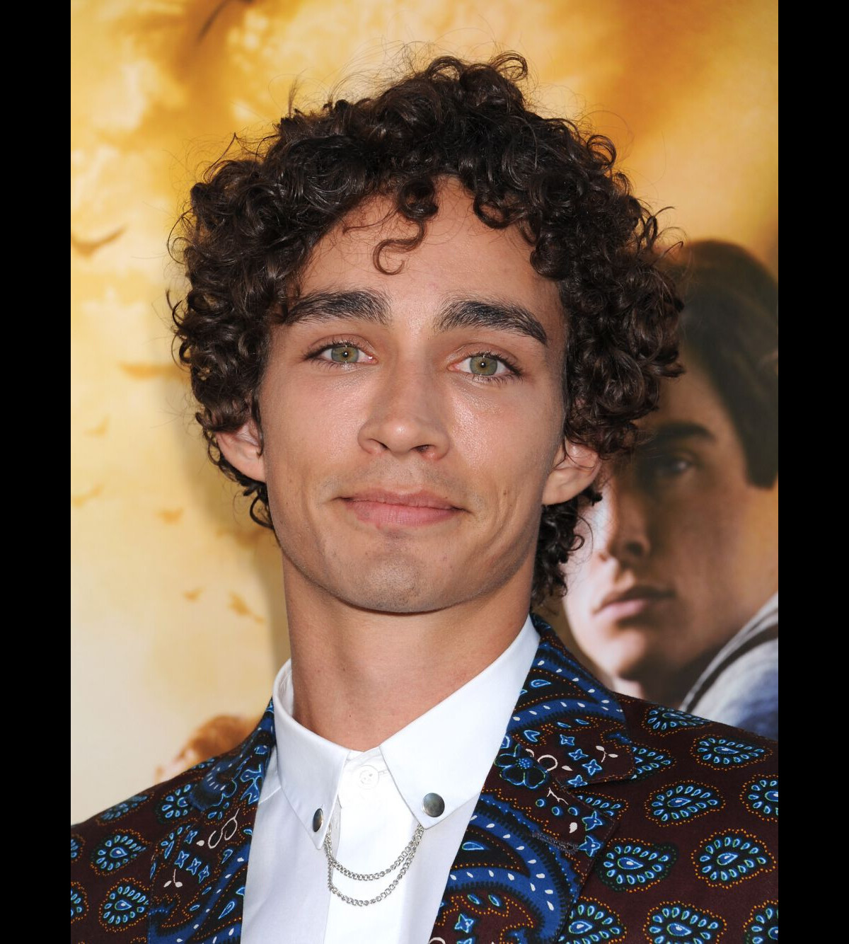 Photo : Robert Sheehan à la première de The Mortal Instruments : La ...