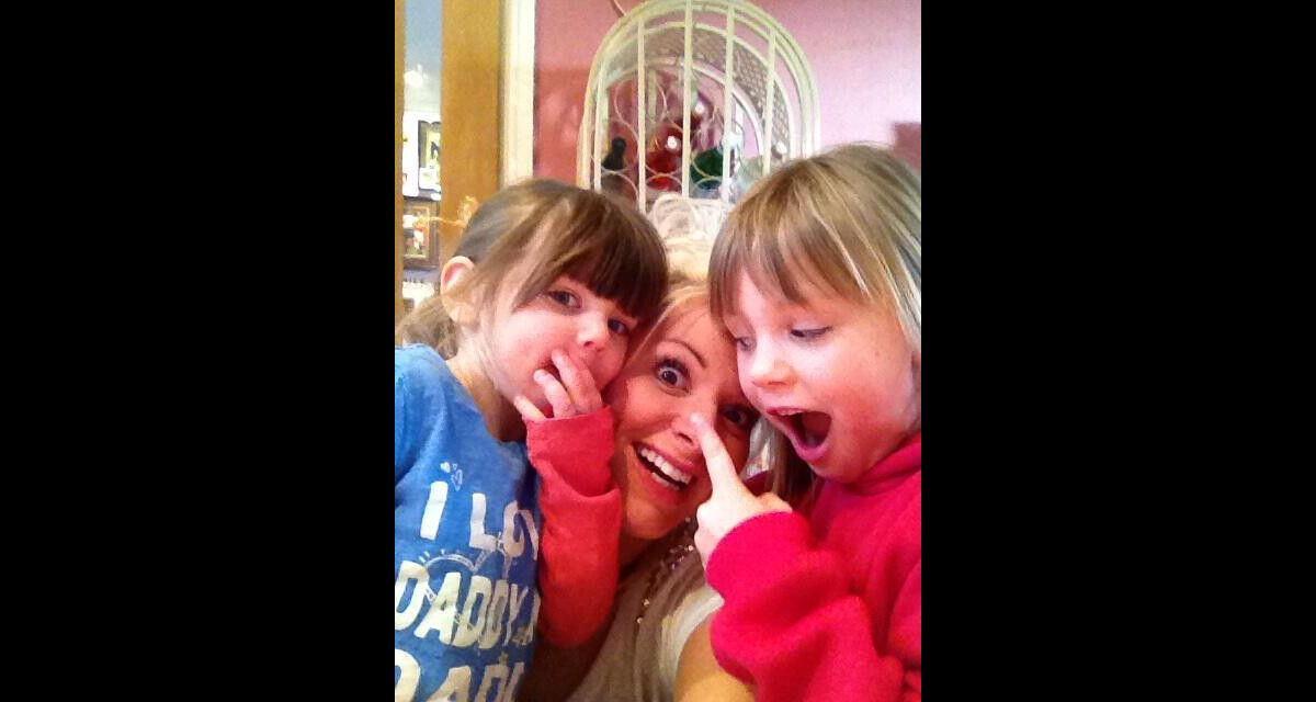 Photo : Leah Newman et ses deux filles Pebbles et Kizzy - Purepeople