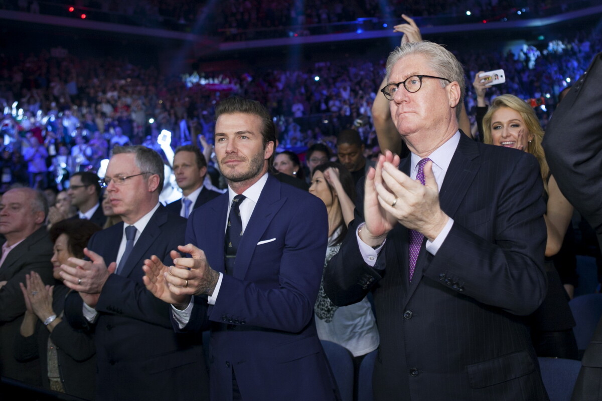Photo : David Beckham, au premier rang, et Paris Hilton juste derrière ...