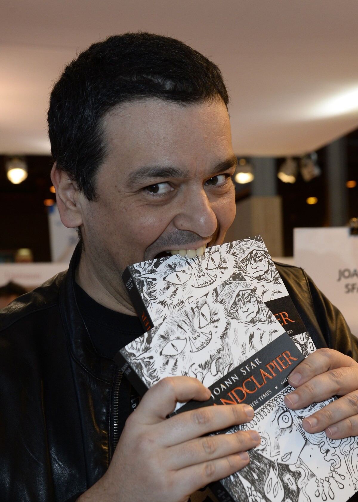 Photo : Joann Sfar à la 34e édition du Salon du Livre à Paris, Porte de ...