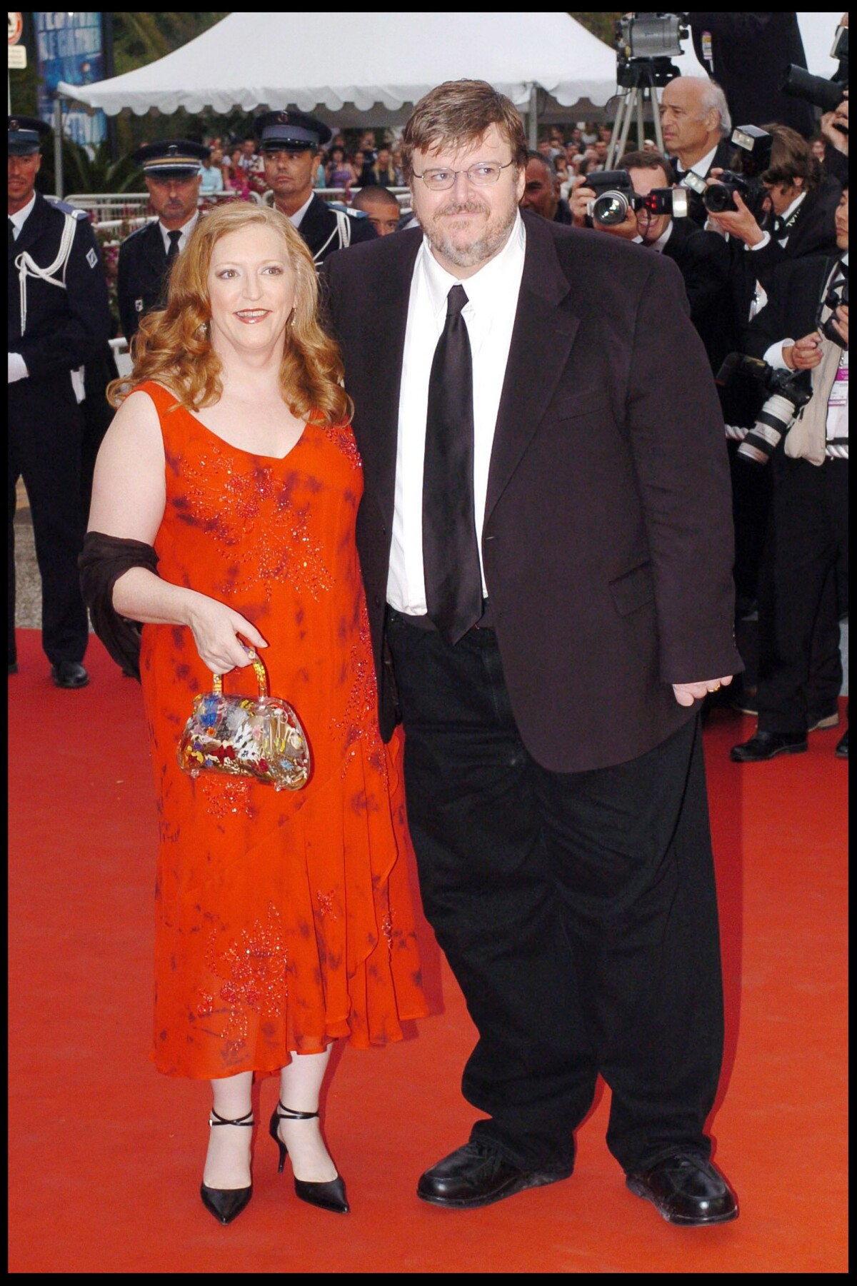 Photo : Michael Moore et Kathleen Glynn au Festival de Cannes 2004 ...